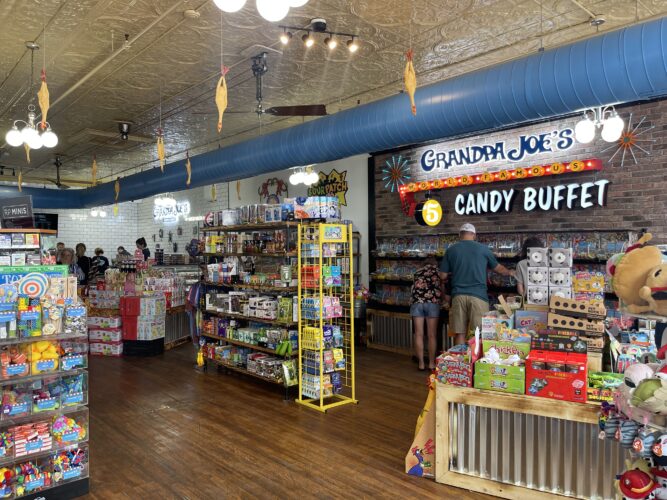 Grandpa Joe’s bringing sweet nostalgia to Centre Market | News, Sports ...